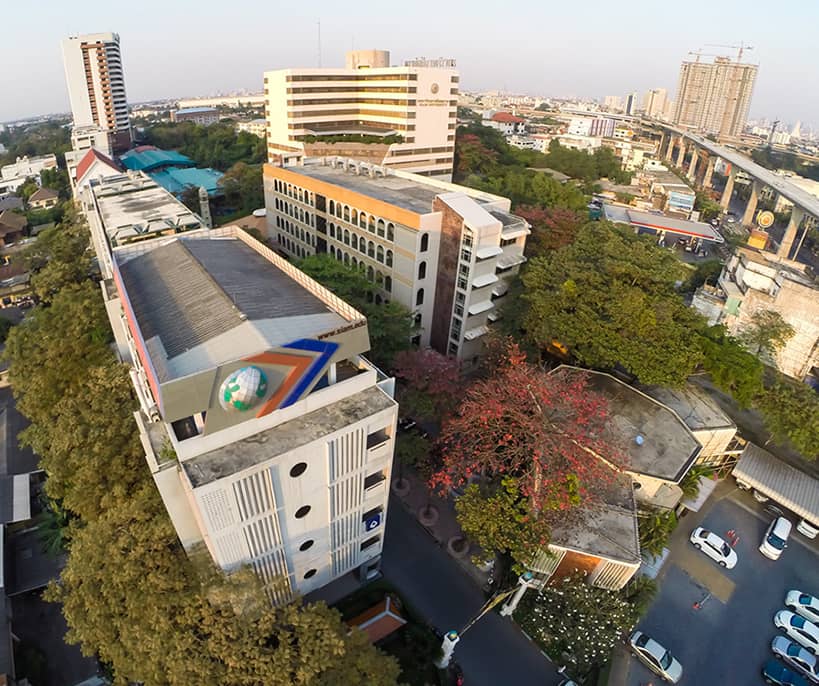 ดร.วันชัย อริยะพุทธิพงศ์ - MBA | Siam University